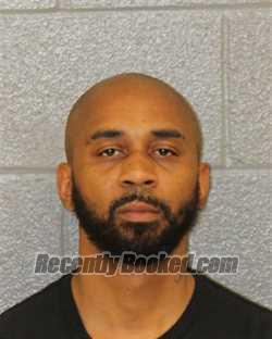 Recent Booking / Mugshot for AARON DEUNTE RATLIFF in Mecklenburg County ...