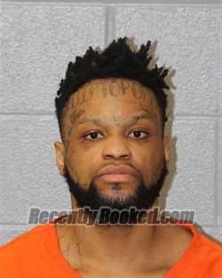 Recent Booking / Mugshot for DARIUS ANTOINE EDWARDS in Mecklenburg ...