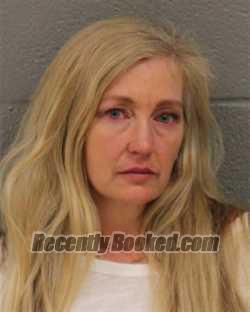 Recent Booking / Mugshot for AMY LAVON BEAVER in Mecklenburg County ...