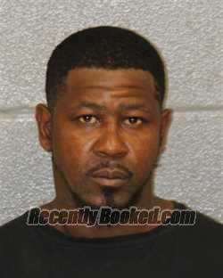 Recent Booking / Mugshot for AHMAD JASPER HOLMES in Mecklenburg County ...