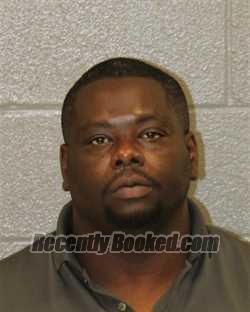 Recent Booking / Mugshot for DARIUS LAMONTE SUTTON in Mecklenburg ...