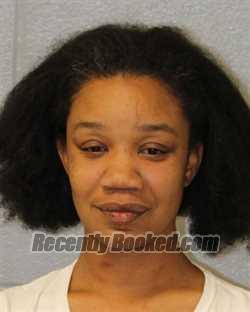 Recent Booking / Mugshot for MONIQUE NICOLE SMITH in Mecklenburg County, North Carolina