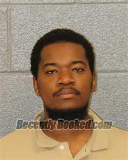 Recent Booking / Mugshot for ELIJAH MICHAEL in Mecklenburg County, North Carolina