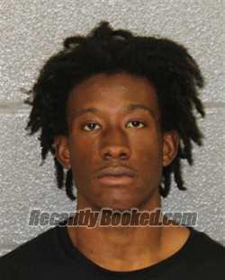 Recent Booking / Mugshot for GEMINI SIR'REESE COCHRAN in Mecklenburg ...