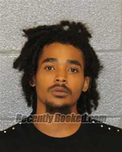 Recent Booking / Mugshot for JAYLEN MESSIAH JAMES in Mecklenburg County ...