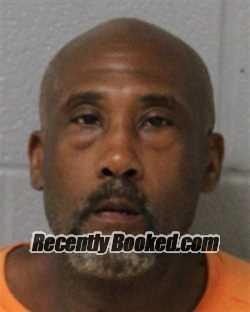Recent Booking / Mugshot for DARIUS BLAKENEY in Mecklenburg County ...