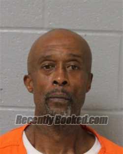 Recent Booking / Mugshot for MELVIN VENSON CHAMBERS in Mecklenburg ...