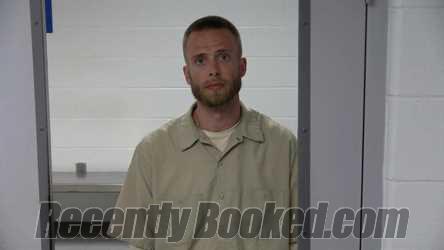 Recent Booking / Mugshot for CODY W SMITH in Marion County, Kentucky