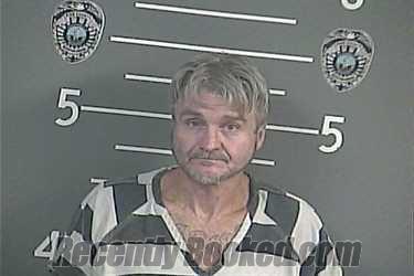 Recent Booking / Mugshot for CHRIS DAMRON in Pike County, Kentucky