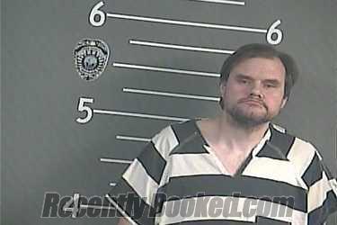 Recent Booking / Mugshot for JOEY D SPEARS in Pike County, Kentucky