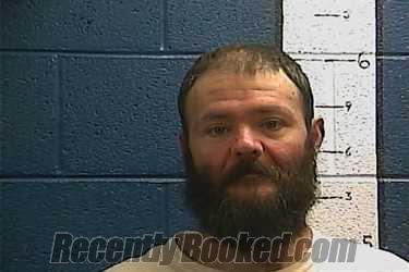 Recent Booking / Mugshot for ROBBIE RENNER in Rockcastle County, Kentucky