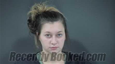 Recent Booking / Mugshot for LINDSAY CASH in Russell County, Kentucky