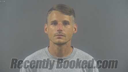 Recent Booking / Mugshot for ANDREW GAVIN WYNNE in Warren County, Kentucky