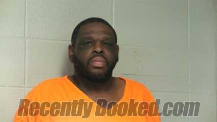 Recent Booking / Mugshot for ROBERT MILLER in Woodford County, Kentucky