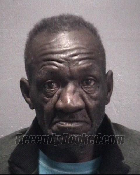 Recent Booking / Mugshot for REGINALD DARRELL SIMMONS in New Hanover ...