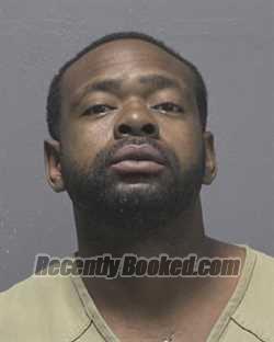 Recent Booking / Mugshot for TOMMY DARNELL DOWD in New Hanover County ...