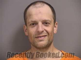 Recent Booking / Mugshot for ELLIS TIMOTHY MARTIN in Somerset County, Maine