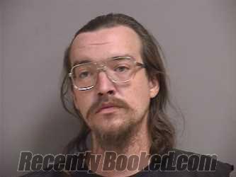 Recent Booking / Mugshot for IAN SHANNON LOONEY in Somerset County, Maine