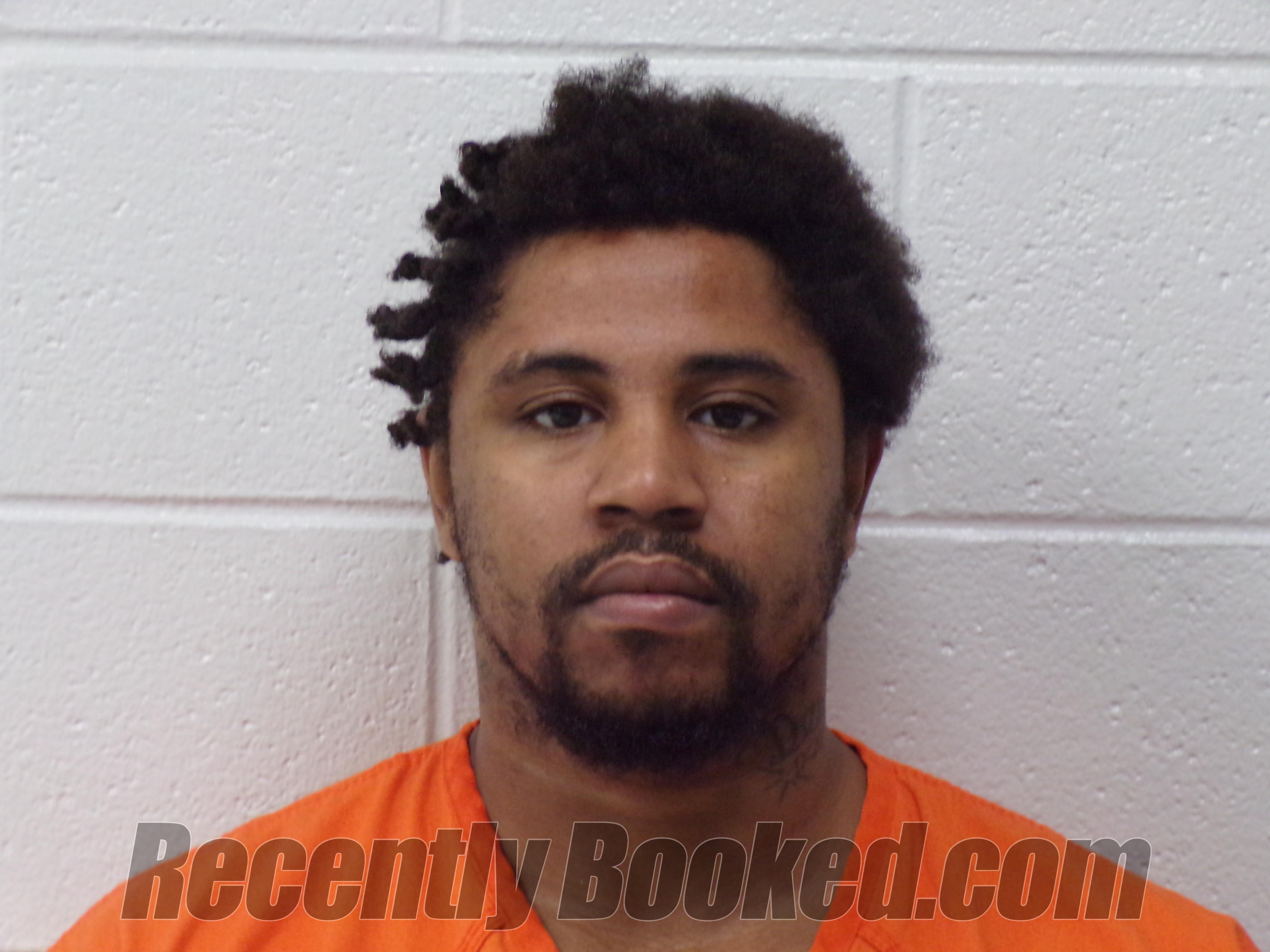 Recent Booking / Mugshot for Tavon Lamont Johnson in Allegany County ...