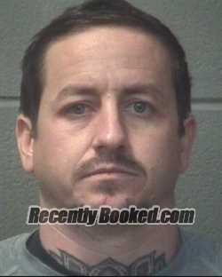 Recent Booking / Mugshot for ROBERT KYLE BURDICK in Onslow County ...