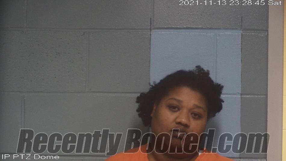 Recent Booking / Mugshot for TIERA LANEASE SMITH in Dorchester County ...