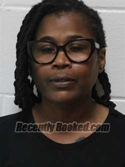 Recent Booking / Mugshot for GENEA TANAE MCGLOTTEN in Wicomico County ...