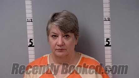 Recent Booking / Mugshot for SANDRA LOUISE MERCHANT in Gratiot County ...
