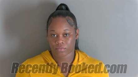Recent Booking / Mugshot for CANDICE NICOLE SMITH in Macomb County ...