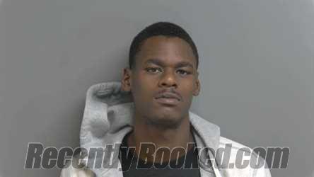 Recent Booking / Mugshot for LAMAR LORENZO-DELANO DAVIS in Macomb ...