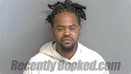 Recent Booking / Mugshot for SHAVALE DEVONTAE KNIGHTEN in Macomb County ...
