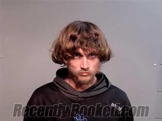 Recent Booking / Mugshot for JESSE PATRICK BEAMAN in Marquette County ...