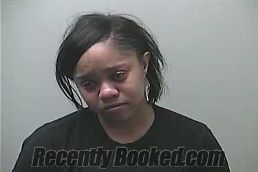 Recent Booking / Mugshot for KALYN AMARI SMITH in Midland County, Michigan