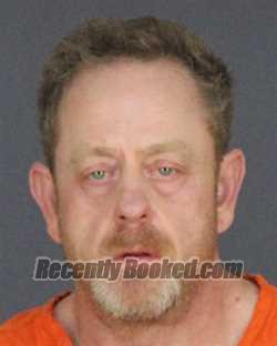 Recent Booking / Mugshot for DANIEL CRAIG BLUNDEN in St Clair County, Michigan