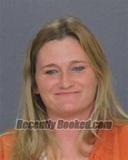 Recent Booking / Mugshot for CRYSTAL LYNN MANKE in St Clair County ...