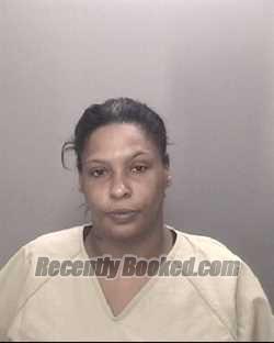 Recent Booking / Mugshot for VANESSA LEANN LOCKLEAR in Robeson County ...
