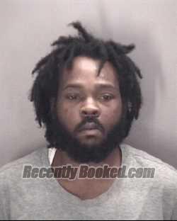 Recent Booking / Mugshot for ELIJAH DAVIS in Robeson County, North Carolina
