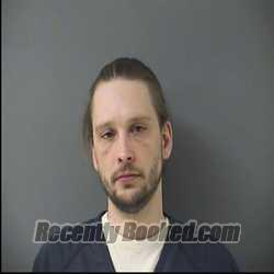 Recent Booking / Mugshot for JOSHUA AARON FREESE in Benton County ...