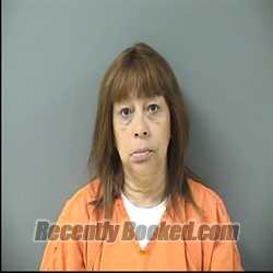 Recent Booking / Mugshot for MICHELLE RENEE HOLT in Benton County ...