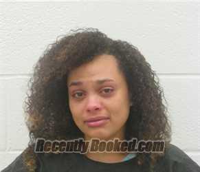 Recent Booking / Mugshot for ALEXIS RENEE GRAYBEAL in Rutherford County ...