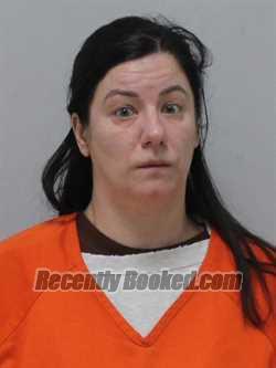 Recent Booking / Mugshot for Nicole Marie Schneekloth in Rock County ...