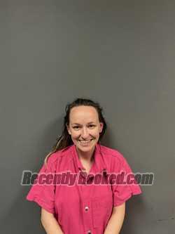 Recent Booking / Mugshot for BRIA ANN CARNATHAN in DeSoto County ...