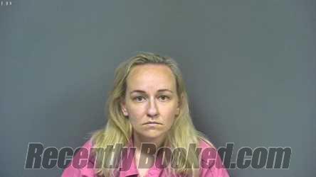 Recent Booking / Mugshot for BRIA ANN CARNATHAN in DeSoto County ...