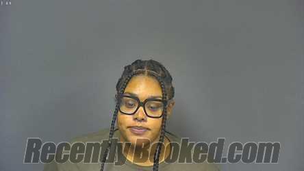 Recent Booking / Mugshot for JASMINE SAMONE SMITH in DeSoto County ...