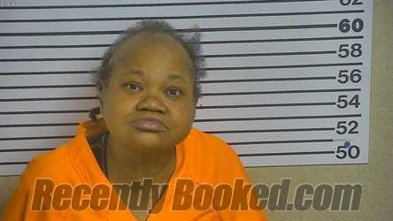 Recent Booking / Mugshot for Angela Denise Easterling-Polk in Forrest ...