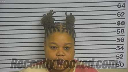 Recent Booking / Mugshot for Lavonna Monique Walker in Forrest County ...
