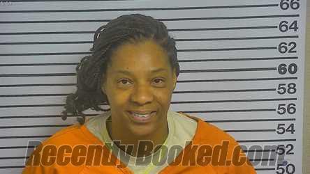 Recent Booking / Mugshot for TENESHA DENISE WATTS in Forrest County ...