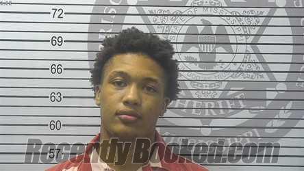 Recent Booking / Mugshot for KYREE D'TWIONE ROBINSON in Harrison County ...
