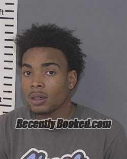 Recent Booking / Mugshot for ROBERT DEVONTE COX in Union County, North Carolina