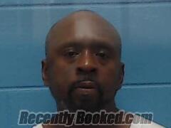 Recent Booking / Mugshot for CHRISTOPHER LEE HARRIS in Kemper County ...