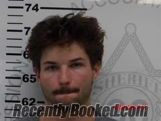 Recent Booking / Mugshot for LANDON JONATHAN HOUCK in Lafayette County ...